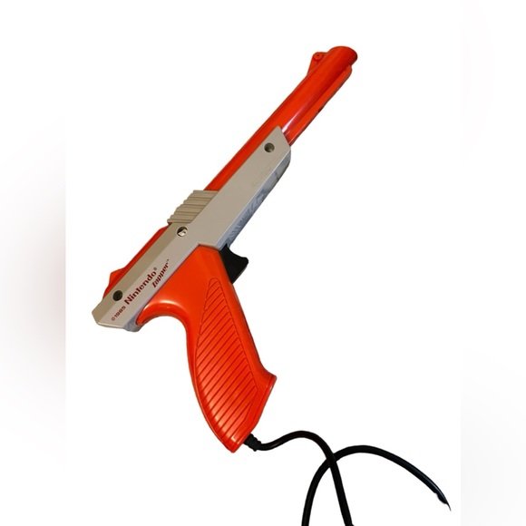 Nintendo | Video Games & Consoles | Vintage 985 Nintendo Nes Zapper ...